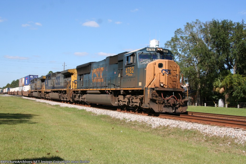 CSX 4782